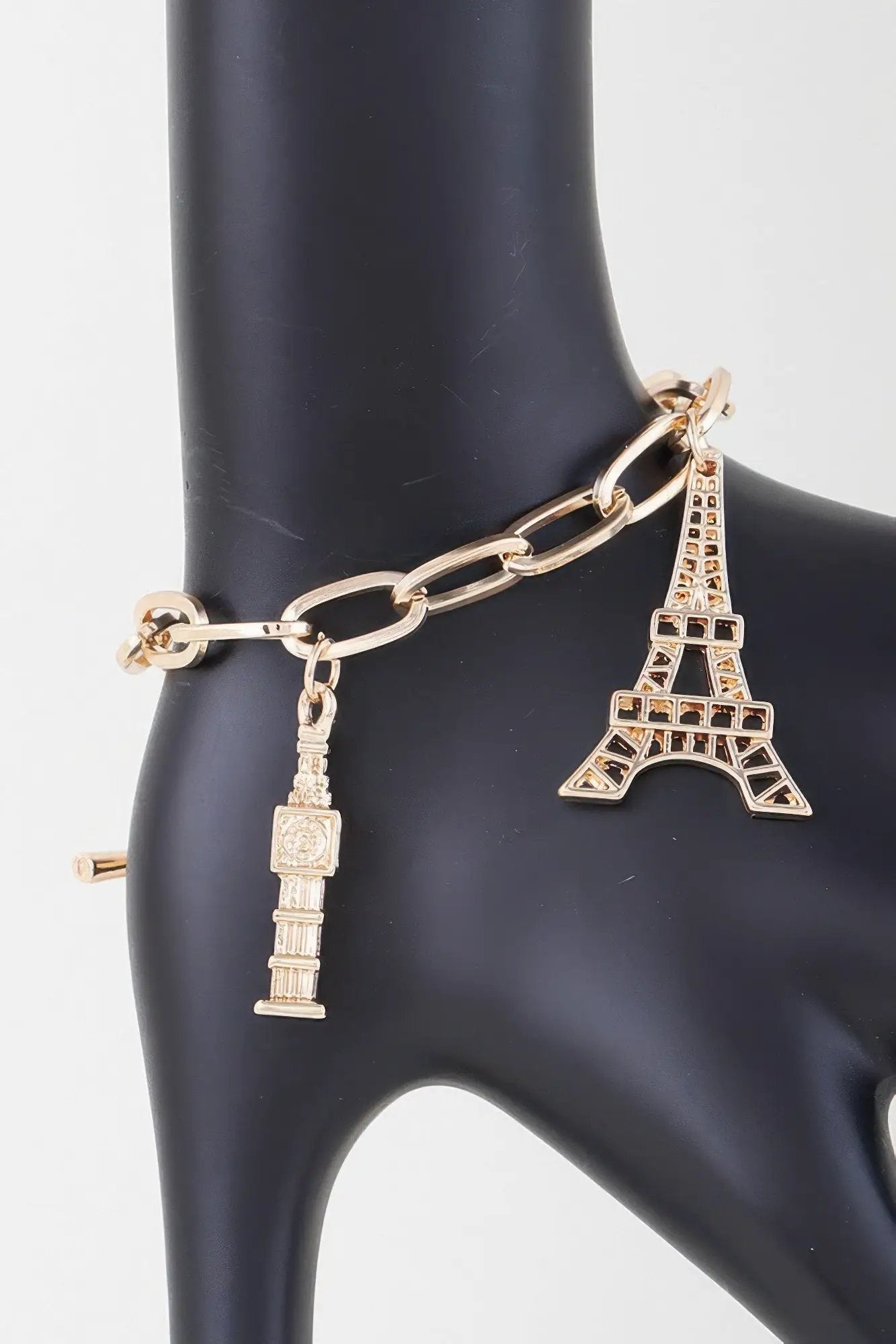 Living In Paris Chain Bracelet – AMIClubwear