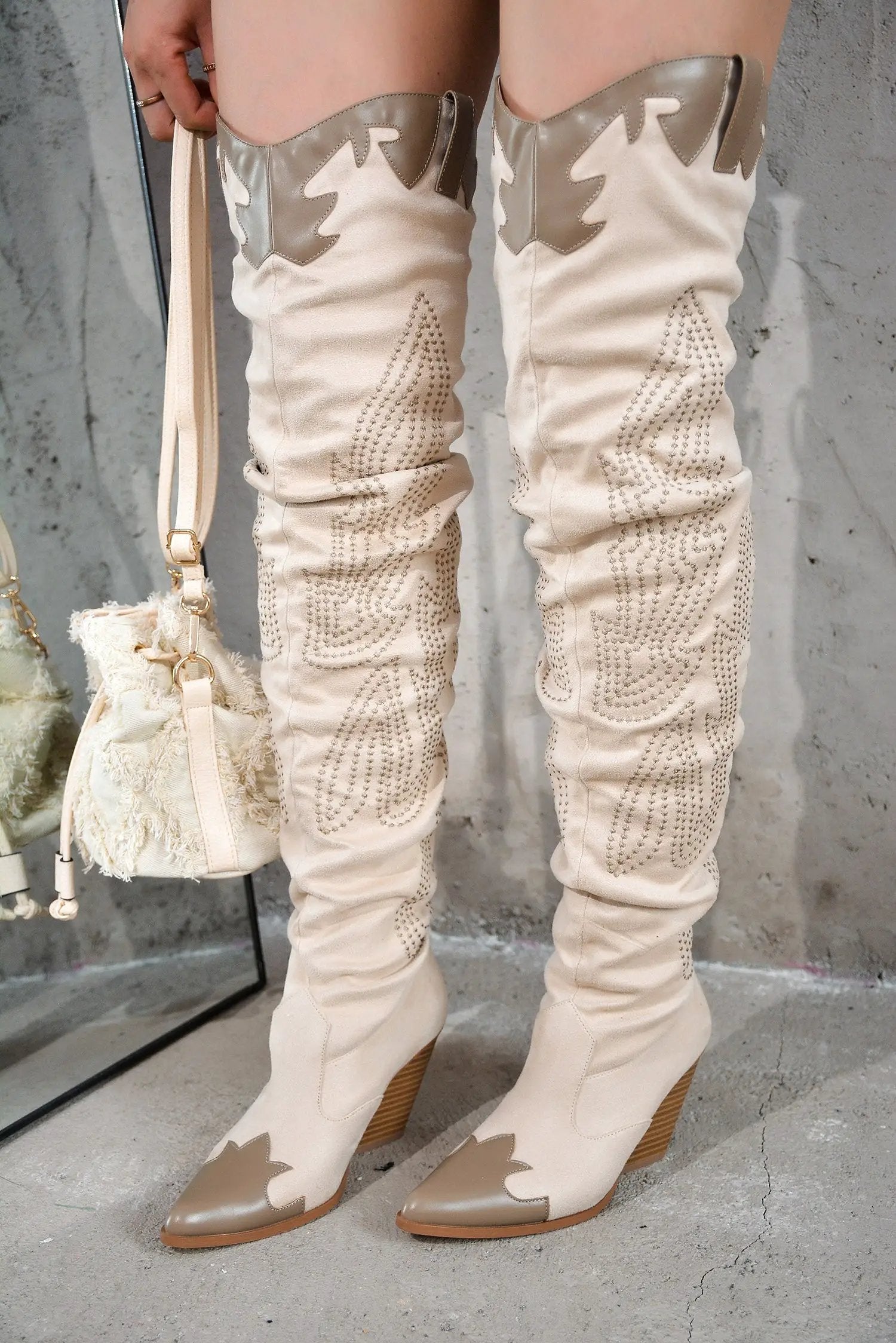 ICONA - – AMIClubwear